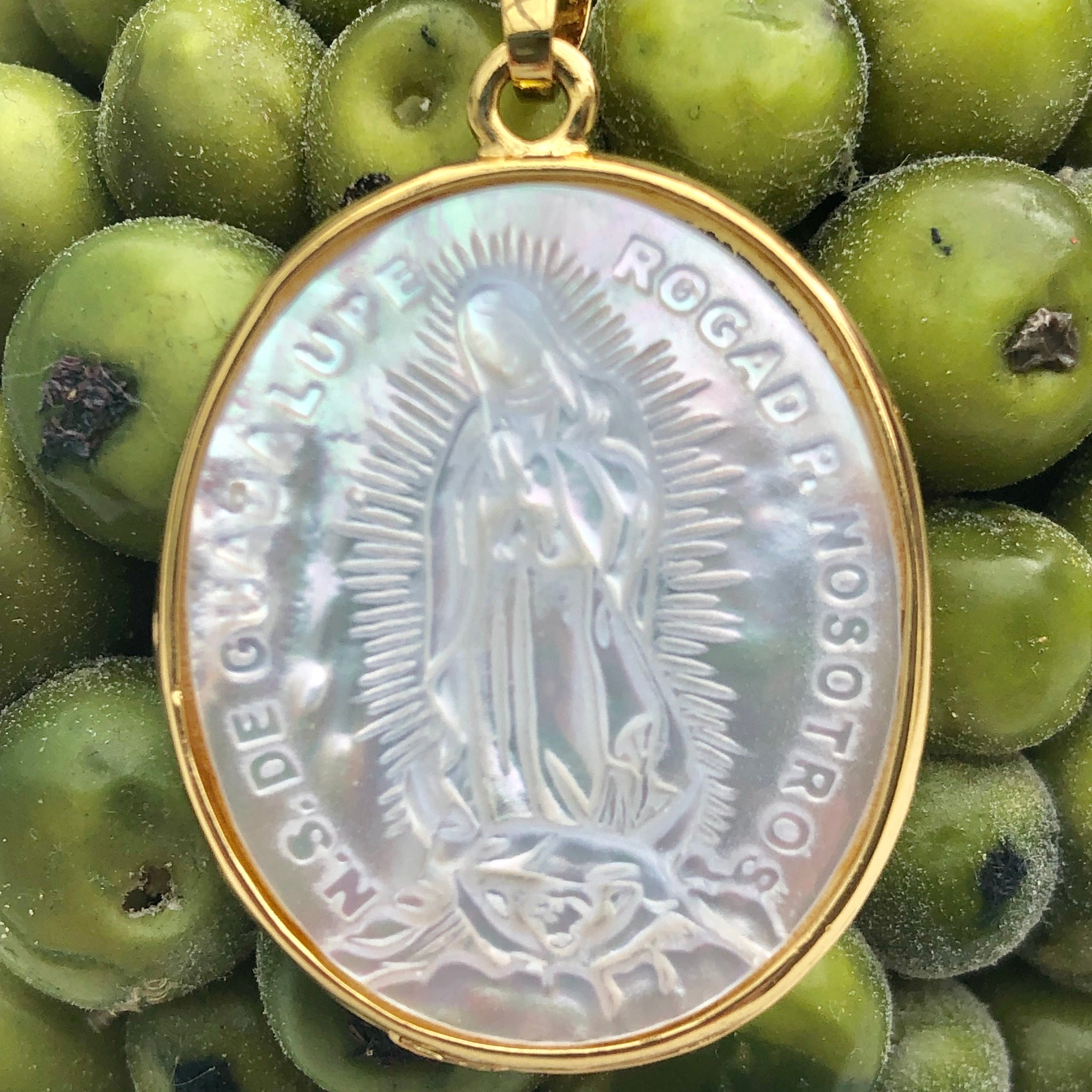 Medalla Virgen Maria en Nacar – Holy Metals